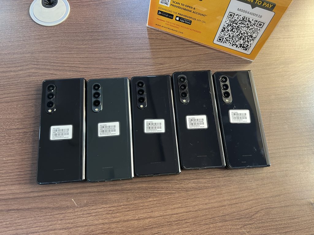 Samsung galaxy Fold 3 256GB (UK Used) – VipVendor